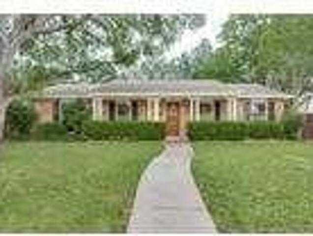 3 Bedroom 2 Bath In Dallas Texas 75244
