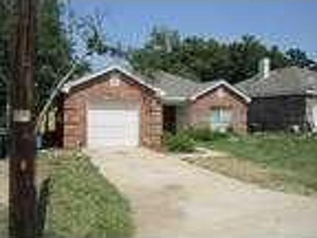 3 Bedroom 2 Bath In Dallas TX 75253