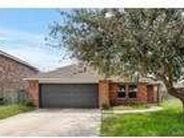 3 Bedroom 2 Bath In Edinburg Texas 78539
