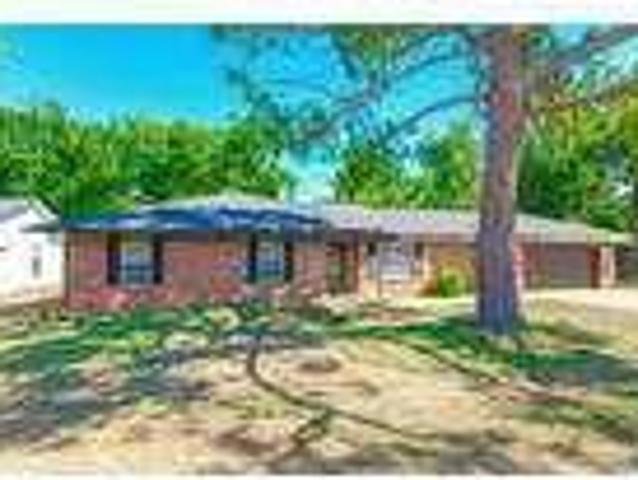 3 Bedroom 2 Bath In Edmond OK 73013