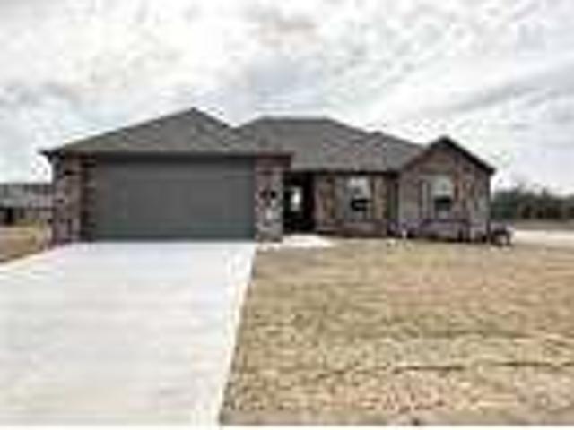 3 Bedroom 2 Bath In Farmington AR 72730