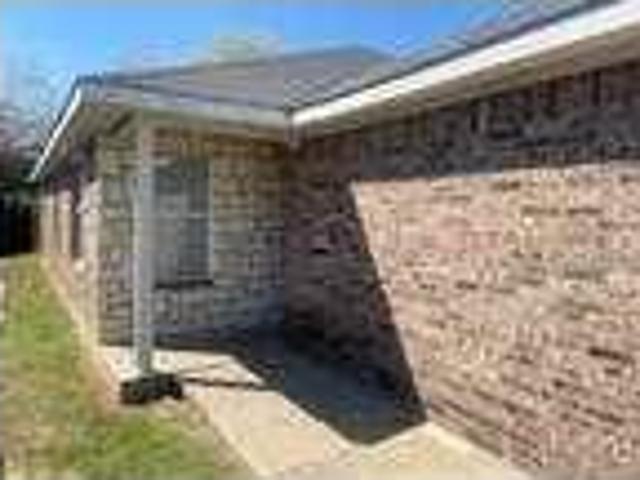 3 Bedroom 2 Bath In Fort Worth Texas 76116