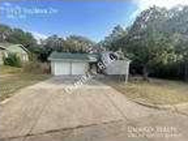 3 Bedroom 2 Bath In Fort Worth TX 76112