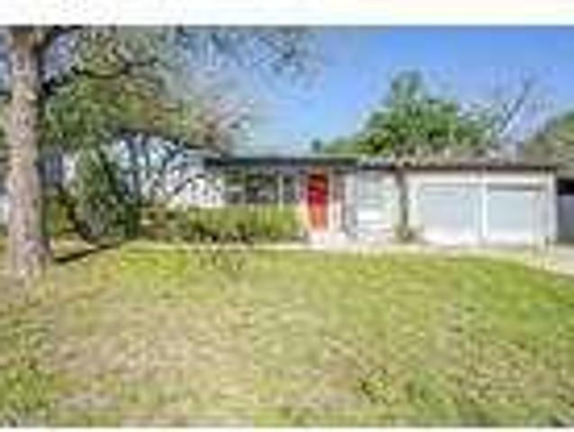 3 Bedroom 2 Bath In Fort Worth TX 76133