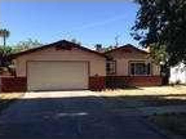 3 Bedroom 2 Bath In Fresno CA 93726