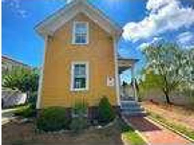 3 Bedroom 2 Bath In Gloucester Massachusetts 01930