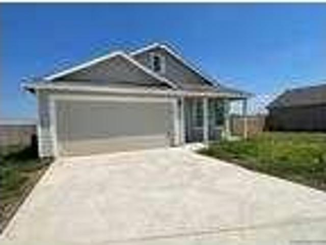 3 Bedroom 2 Bath In Jourdanton Texas 78026