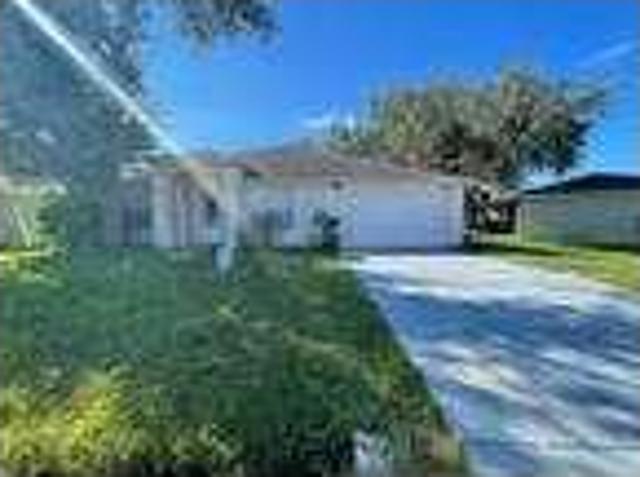 3 Bedroom 2 Bath In Kissimmee Florida 34758