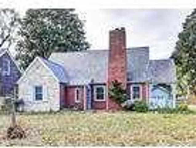 3 Bedroom 2 Bath In Louisville KY 40207