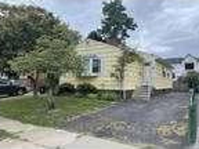 3 Bedroom 2 Bath In Port Washington New York 11050