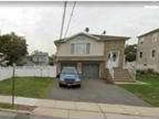 3 Bedroom 2 Bath In Roselle NJ 07203