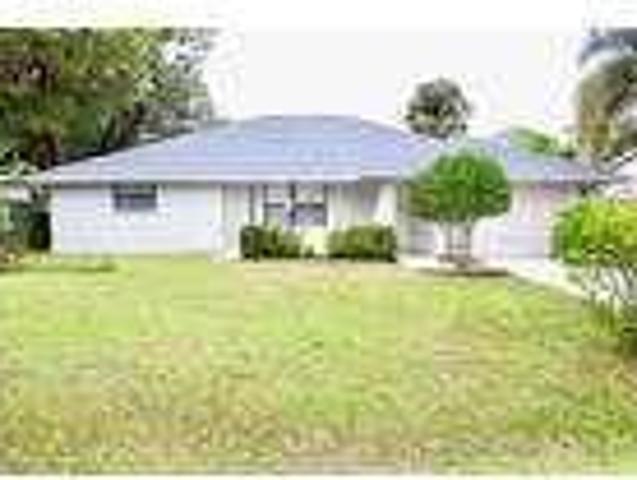 3 Bedroom 2 Bath In Sarasota Florida 34232