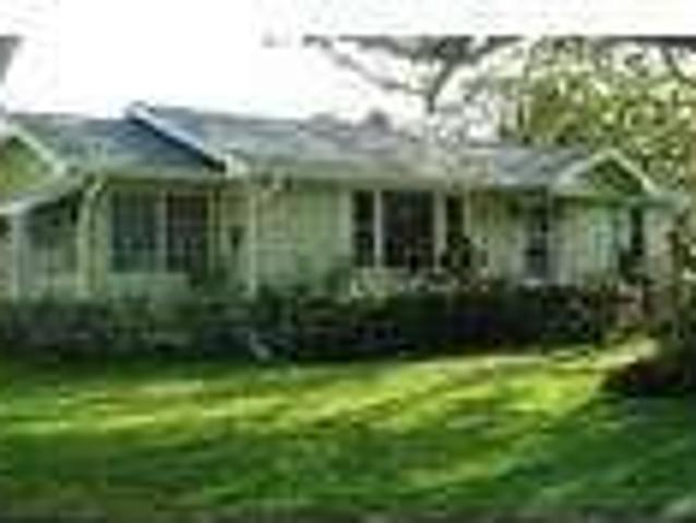 3 Bedroom 2 Bath In Sarasota Florida 34237