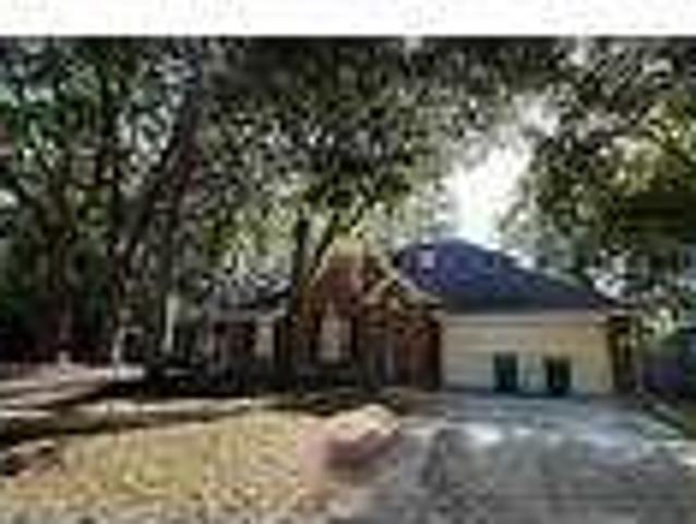 3 Bedroom 2 Bath In The Woodlands TX 77385