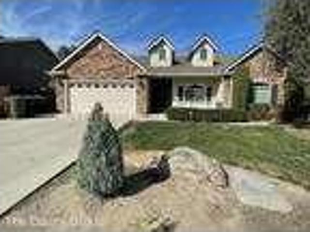3 Bedroom 2 Bath In Visalia CA 93291