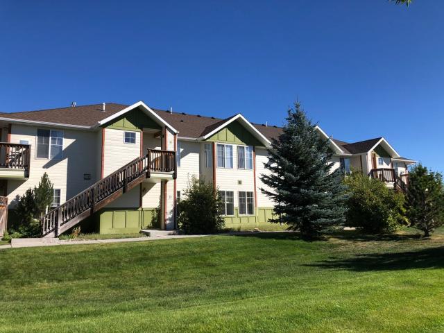 3 Bedroom, 2 Bath Upstairs Corner Unit
