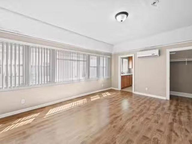 3 Bedroom 2 Bathroom Apartment