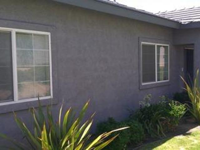 3 Bedroom 2 Bathroom Apartment