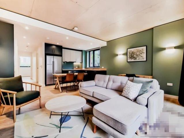 3 Bedroom 2 Bathroom Ensuite Room