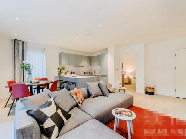 3 Bedroom 2 Bathroom Ensuite Room