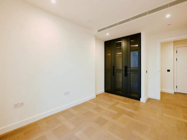 3 Bedroom 2 Bathroom Flat1202