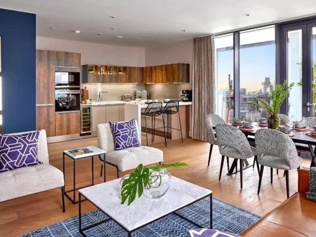 3 Bedroom 2 Bathroom Flat92