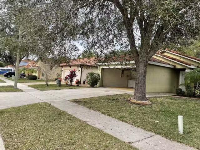 3 Bedroom 2 Bathroom House In Orlando With Great Amenities 12.