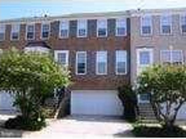 3 Bedroom 4 Bath In Herndon VA 20171