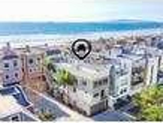 3 Bedroom 4 Bath In Surfside CA 90743