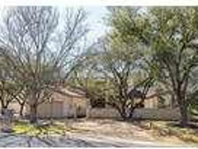 3 Bedroom 4 Bath In The Hills TX 78738