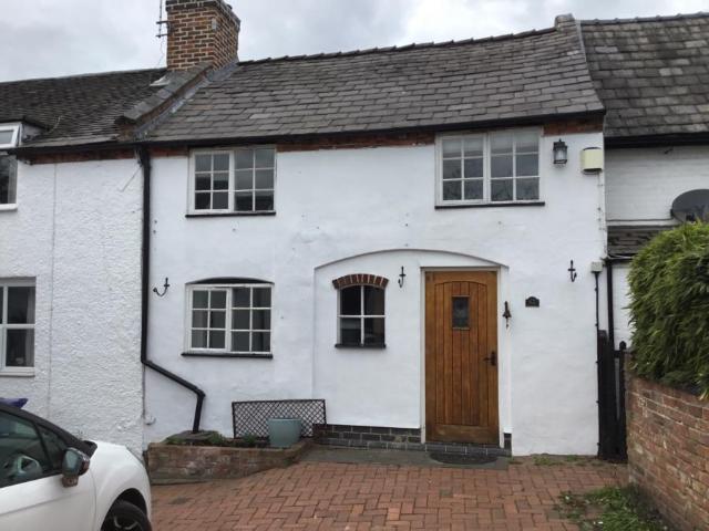 3 bedroom Cottage To Let