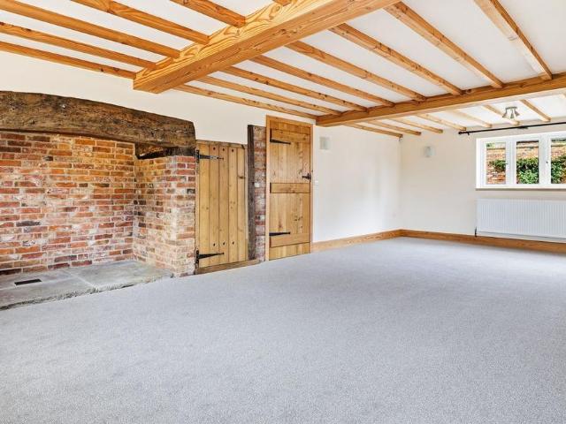 3 bedroom cottage to rent