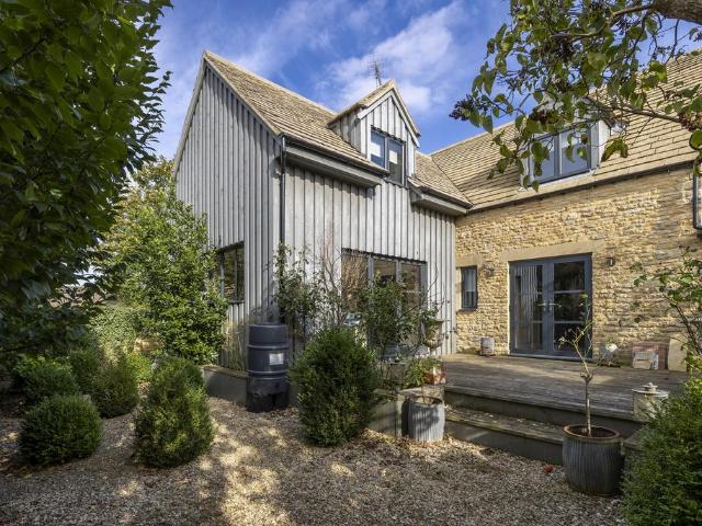 3 bedroom cottage to rent