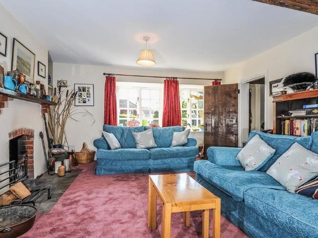 3 bedroom cottage to rent