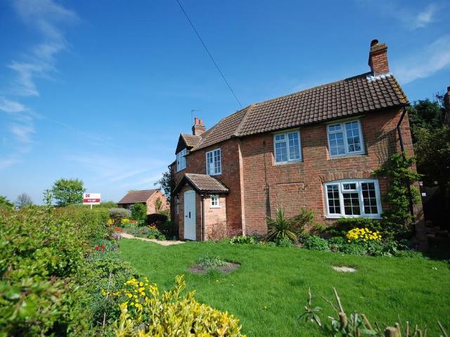 3 bedroom cottage to rent