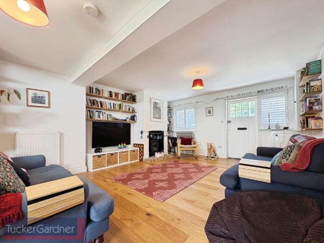 3 bedroom cottage to rent