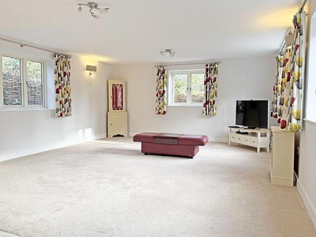3 bedroom cottage to rent