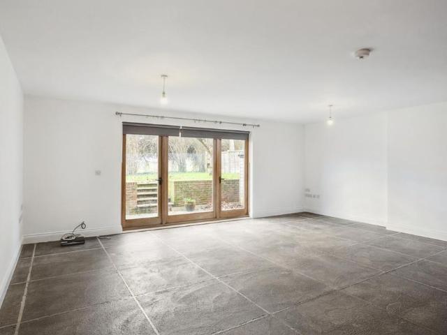 3 bedroom cottage to rent
