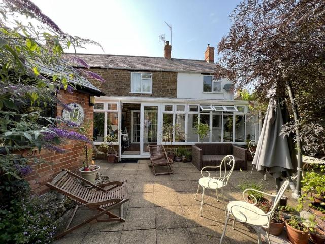 3 bedroom cottage to rent
