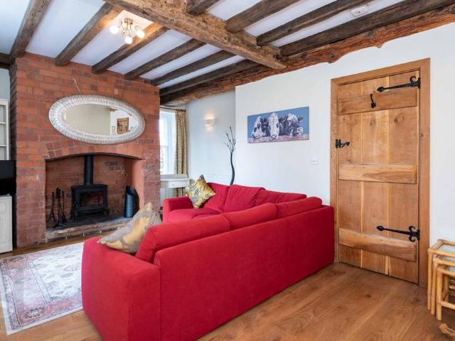 3 bedroom cottage to rent