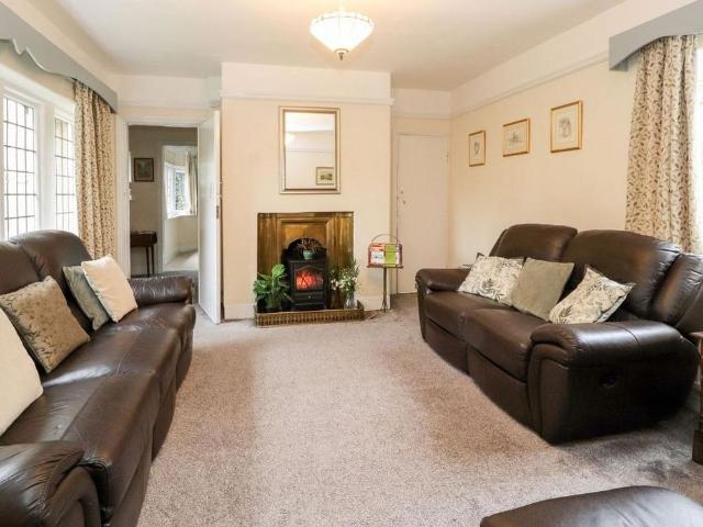 3 bedroom cottage to rent