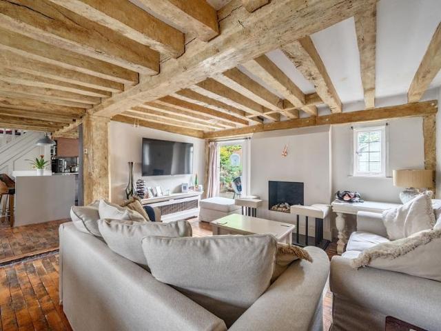 3 bedroom cottage to rent
