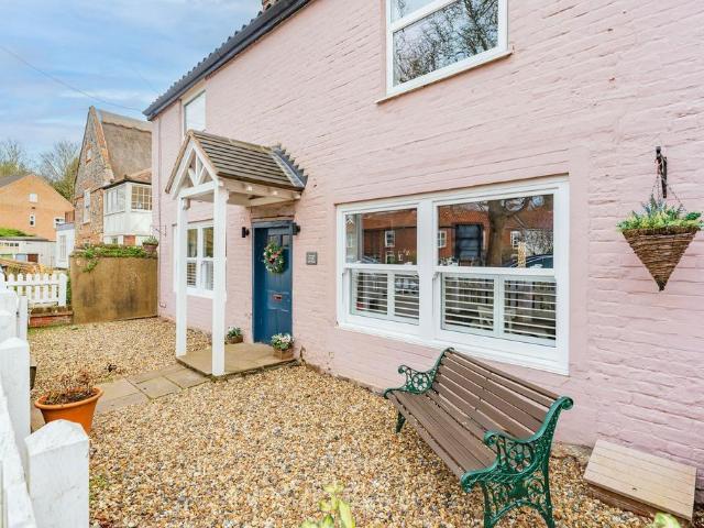 3 bedroom cottage to rent