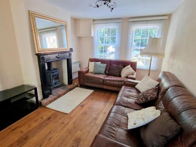 3 bedroom cottage to rent