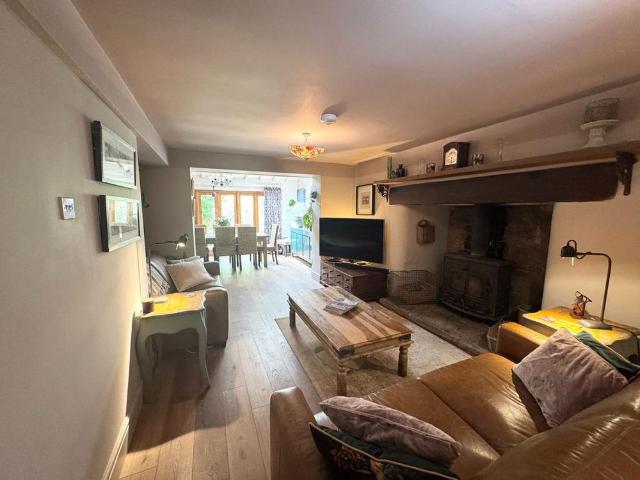 3 bedroom cottage to rent
