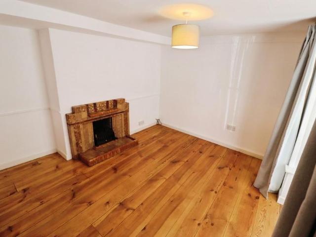 3 bedroom cottage to rent