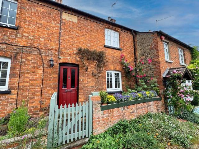 3 bedroom cottage to rent
