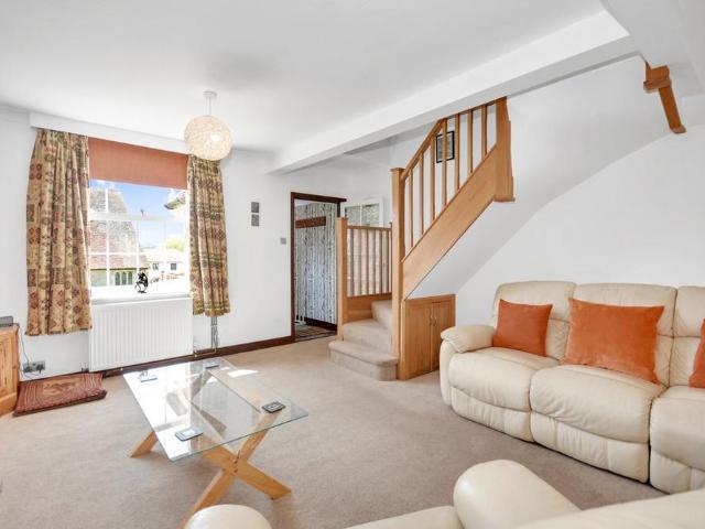3 bedroom cottage to rent