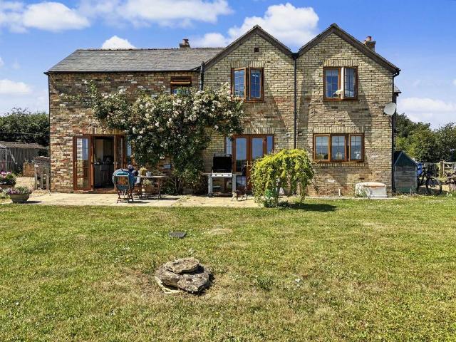 3 bedroom cottage to rent