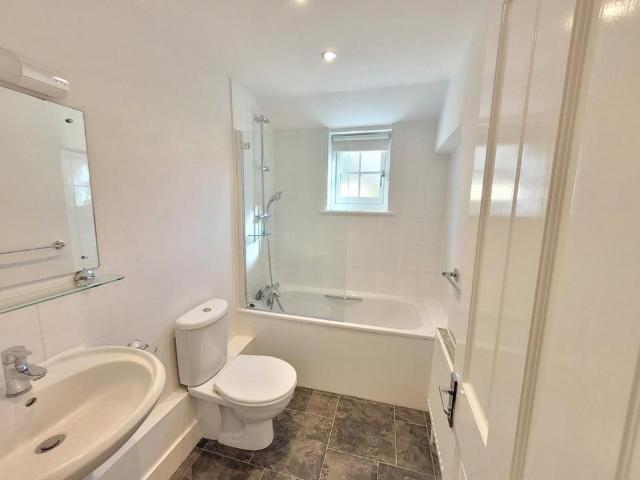 3 bedroom cottage to rent